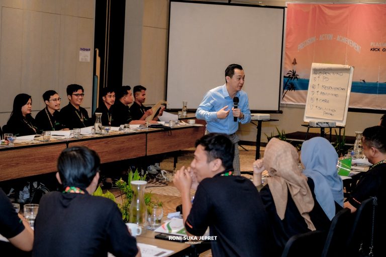 Public Speaking Academy – Apakah Anda ingin meningkatkan kemampuan ...